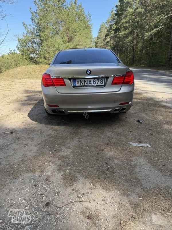 BMW 730 2009 in Kaunas, with an engine capacity of 3.00 L and mileage of 375 thousand km for 7500 €, photo 8 on AUTOMOTO.COM.LV
