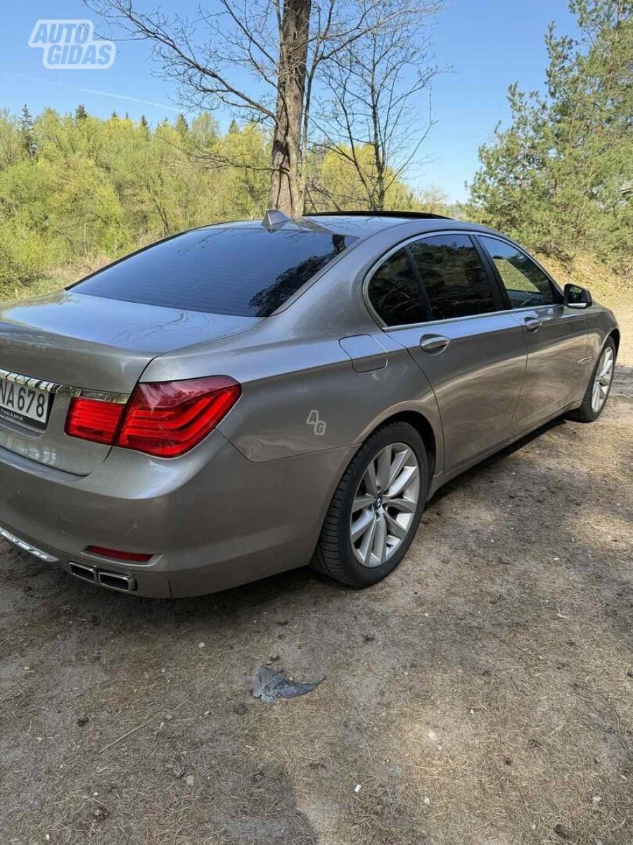BMW 730 2009 in Kaunas, with an engine capacity of 3.00 L and mileage of 375 thousand km for 7500 €, photo 11 on AUTOMOTO.COM.LV