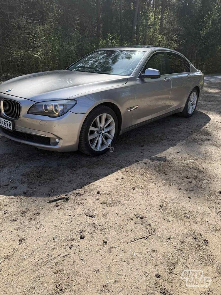 BMW 730 2009 in Kaunas, with an engine capacity of 3.00 L and mileage of 375 thousand km for 7500 €, photo 12 on AUTOMOTO.COM.LV