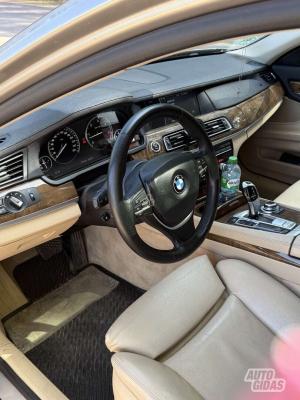 BMW 730 2009 in Kaunas, with an engine capacity of 3.00 L and mileage of 375 thousand km for 7500 €, photo 13 on AUTOMOTO.COM.LV