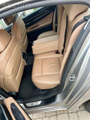 BMW 730 2009 in Riga, with an engine capacity of 3.00 L and mileage of 330 thousand km for 7500 €, photo 13 on AUTOMOTO.COM.LV
