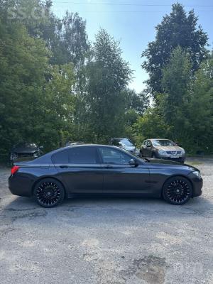 BMW 730 2009 in Riga, with an engine capacity of 3.00 L and mileage of 400 thousand km for 8800 €, photo  on AUTOMOTO.COM.LV