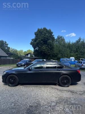 BMW 730 2009 in Riga, with an engine capacity of 3.00 L and mileage of 400 thousand km for 8800 €, photo 3 on AUTOMOTO.COM.LV