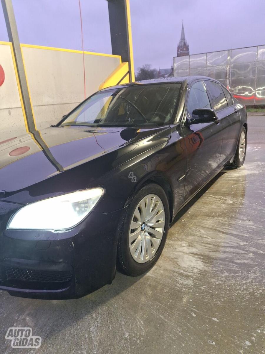 BMW 730 2010 in Kelme, with an engine capacity of 3.00 L and mileage of 255 thousand km for 11000 €, photo 9 on AUTOMOTO.COM.LV