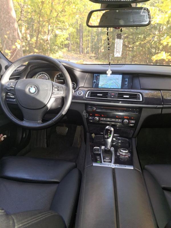 BMW 730 2010 in Kelme, with an engine capacity of 3.00 L and mileage of 255 thousand km for 11000 €, photo 10 on AUTOMOTO.COM.LV