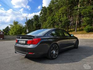 BMW 730 2010 in Kaunas, with an engine capacity of 3.00 L and mileage of 520 thousand km for 8850 €, photo 6 on AUTOMOTO.COM.LV