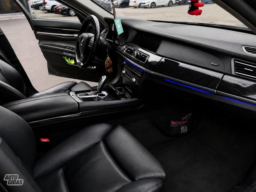 BMW 730 2010 in Kaunas, with an engine capacity of 3.00 L and mileage of 520 thousand km for 8850 €, photo 17 on AUTOMOTO.COM.LV