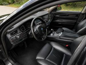 BMW 730 2010 in Kaunas, with an engine capacity of 3.00 L and mileage of 520 thousand km for 8850 €, photo 18 on AUTOMOTO.COM.LV