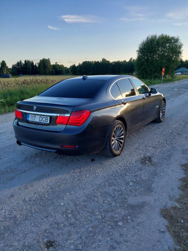 BMW 730 2010 in Rapla, with an engine capacity of 3.00 L and mileage of 395 thousand km for 8000 €, photo 4 on AUTOMOTO.COM.LV