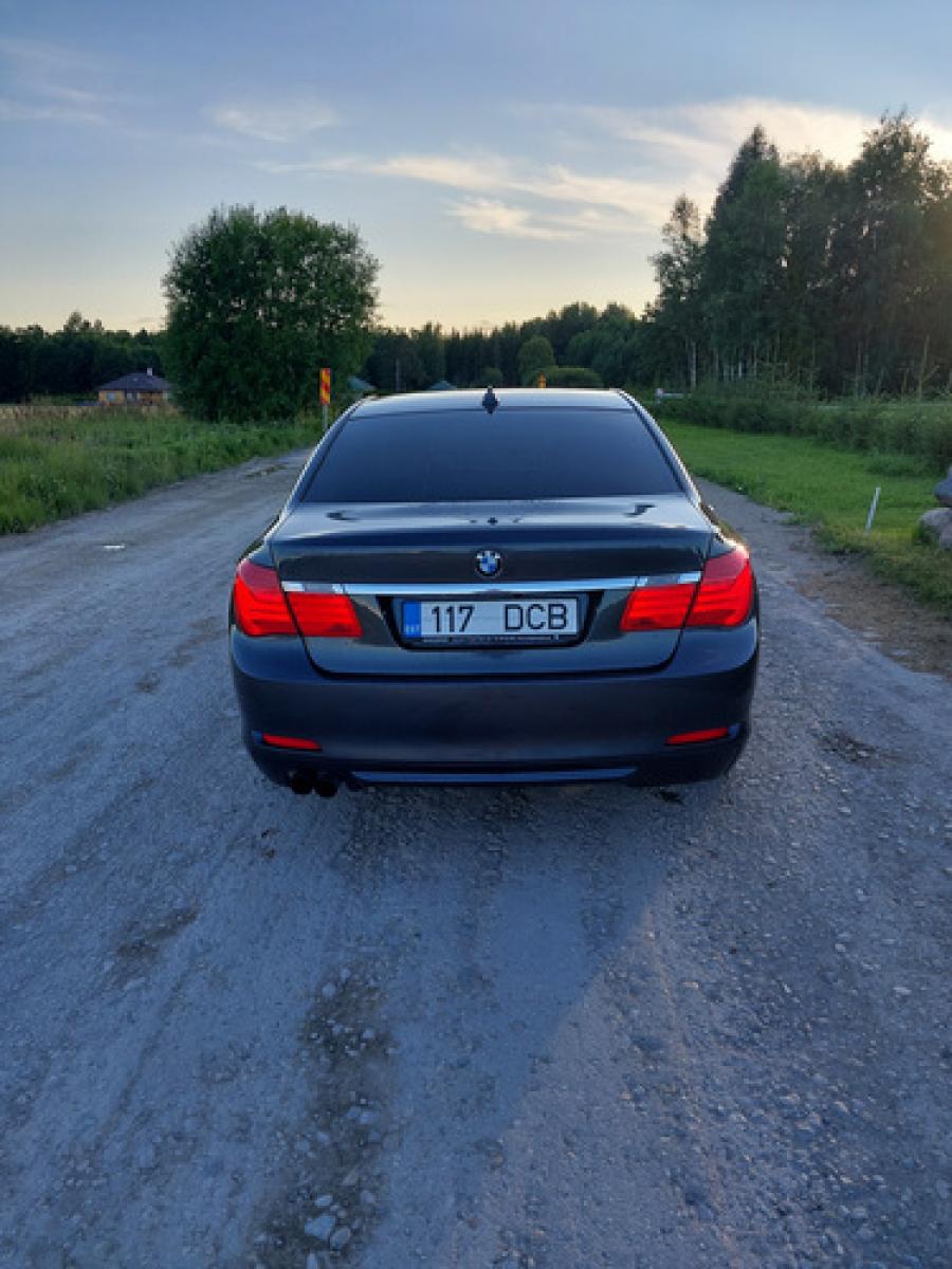 BMW 730 2010 in Rapla, with an engine capacity of 3.00 L and mileage of 395 thousand km for 8000 €, photo 6 on AUTOMOTO.COM.LV
