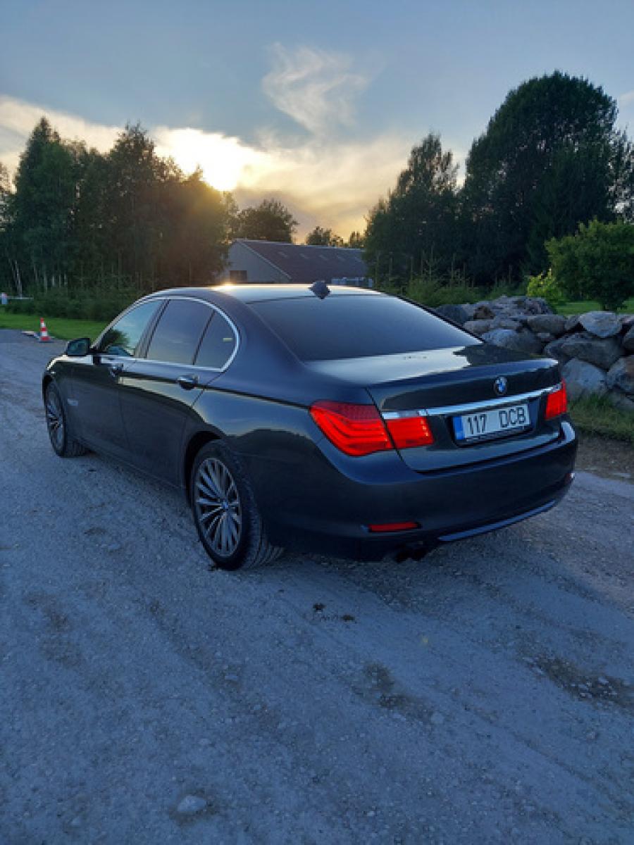 BMW 730 2010 in Rapla, with an engine capacity of 3.00 L and mileage of 395 thousand km for 8000 €, photo 7 on AUTOMOTO.COM.LV