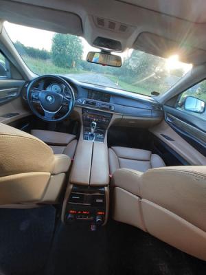 BMW 730 2010 in Rapla, with an engine capacity of 3.00 L and mileage of 395 thousand km for 8000 €, photo 9 on AUTOMOTO.COM.LV