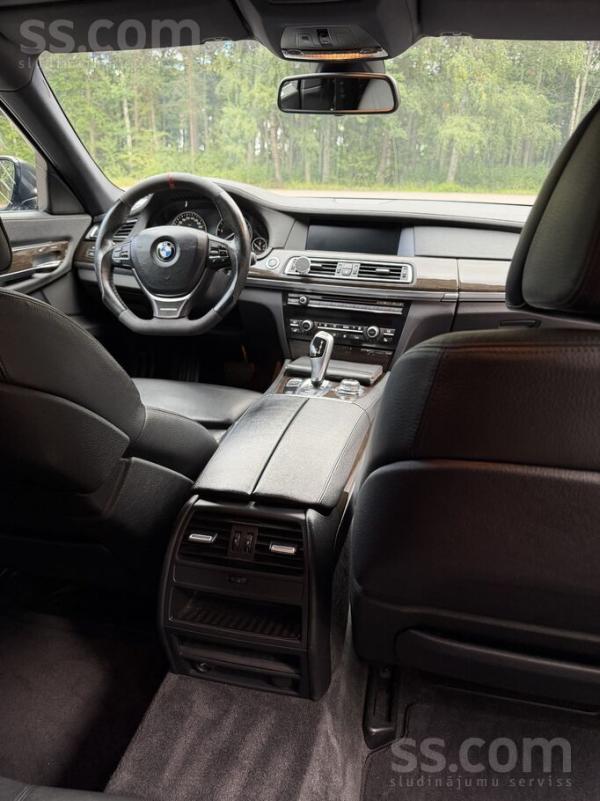 BMW 730 2010 Rīga, ar dzinēja tilpumu 3.00 L un nobraukumu 276 tūkst. km par 8900 €, foto 4 vietnē AUTOMOTO.COM.LV