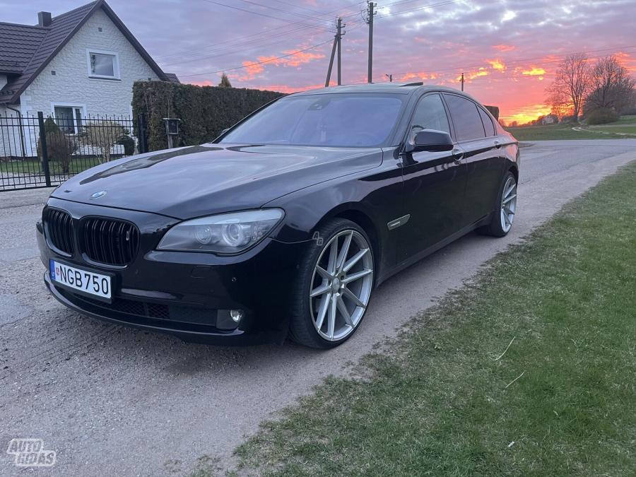 BMW 730 2011 in Raseiniai, with an engine capacity of 3.00 L and mileage of 373 thousand km for 9400 €, photo 1 on AUTOMOTO.COM.LV