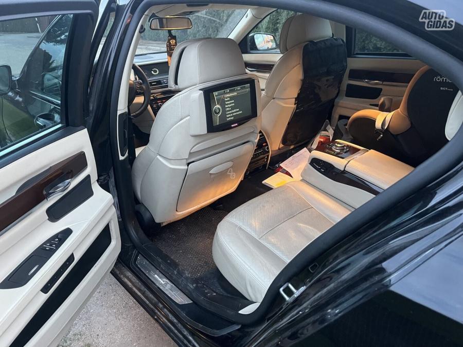 BMW 730 2011 in Raseiniai, with an engine capacity of 3.00 L and mileage of 373 thousand km for 9400 €, photo 11 on AUTOMOTO.COM.LV
