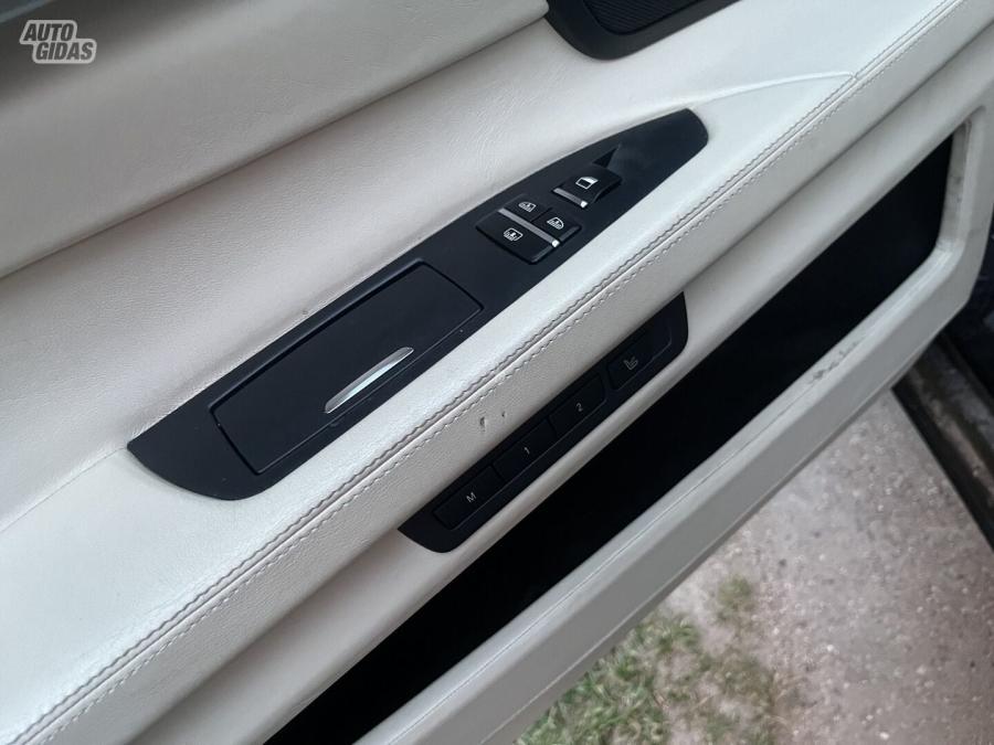 BMW 730 2011 in Raseiniai, with an engine capacity of 3.00 L and mileage of 373 thousand km for 9400 €, photo 12 on AUTOMOTO.COM.LV