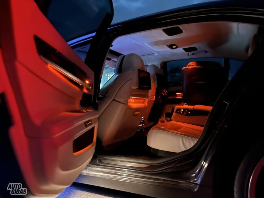 BMW 730 2011 in Raseiniai, with an engine capacity of 3.00 L and mileage of 373 thousand km for 9400 €, photo 16 on AUTOMOTO.COM.LV