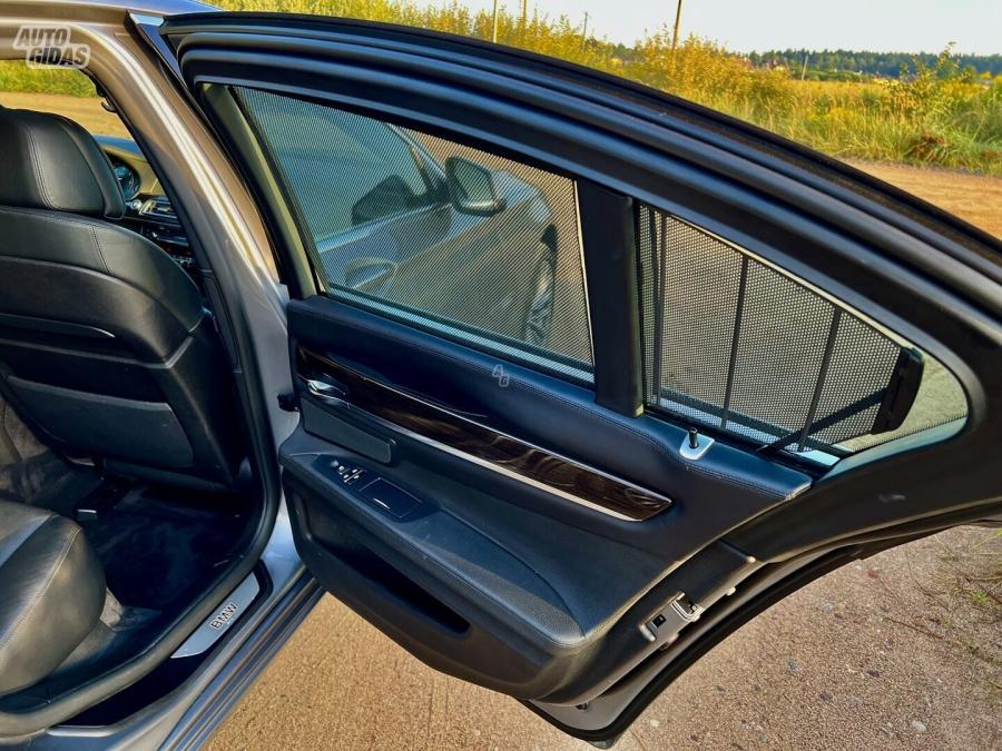 BMW 730 2011 in Taurage, with an engine capacity of 3.00 L and mileage of 249 thousand km for 12999 €, photo 22 on AUTOMOTO.COM.LV