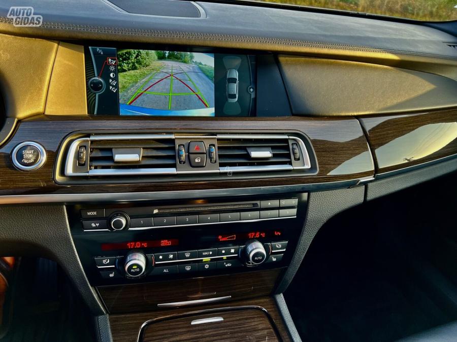 BMW 730 2011 in Taurage, with an engine capacity of 3.00 L and mileage of 249 thousand km for 12999 €, photo 30 on AUTOMOTO.COM.LV