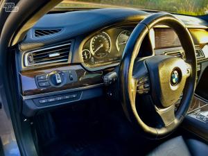 BMW 730 2011 in Taurage, with an engine capacity of 3.00 L and mileage of 249 thousand km for 12999 €, photo 31 on AUTOMOTO.COM.LV