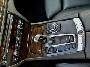 BMW 730 2011 in Taurage, with an engine capacity of 3.00 L and mileage of 249 thousand km for 12999 €, photo 33 on AUTOMOTO.COM.LV