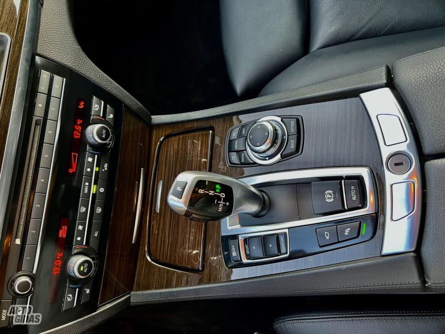 BMW 730 2011 in Taurage, with an engine capacity of 3.00 L and mileage of 249 thousand km for 12999 €, photo 33 on AUTOMOTO.COM.LV