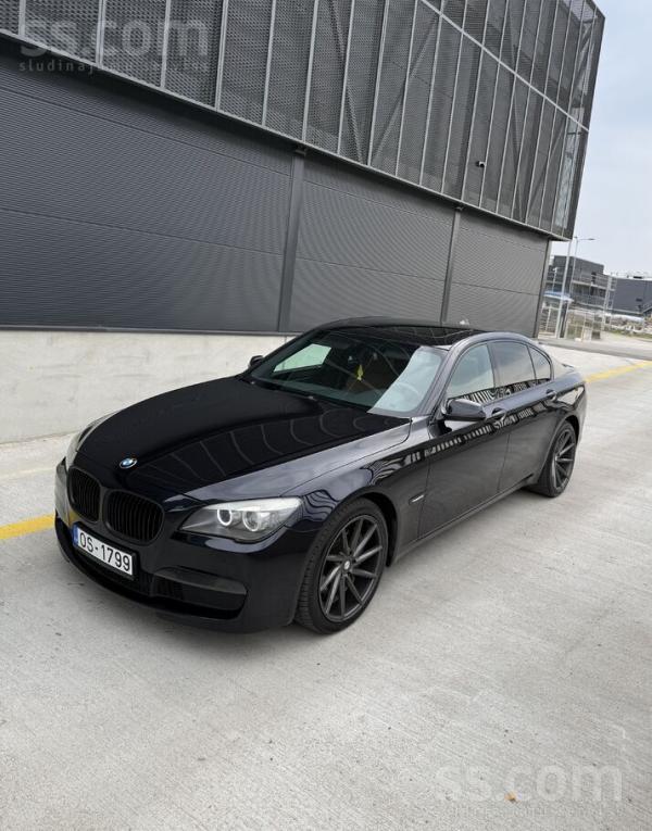 BMW 730 2011 in Liepaja, with an engine capacity of 3.00 L and mileage of 283 thousand km for 8800 €, photo 4 on AUTOMOTO.COM.LV