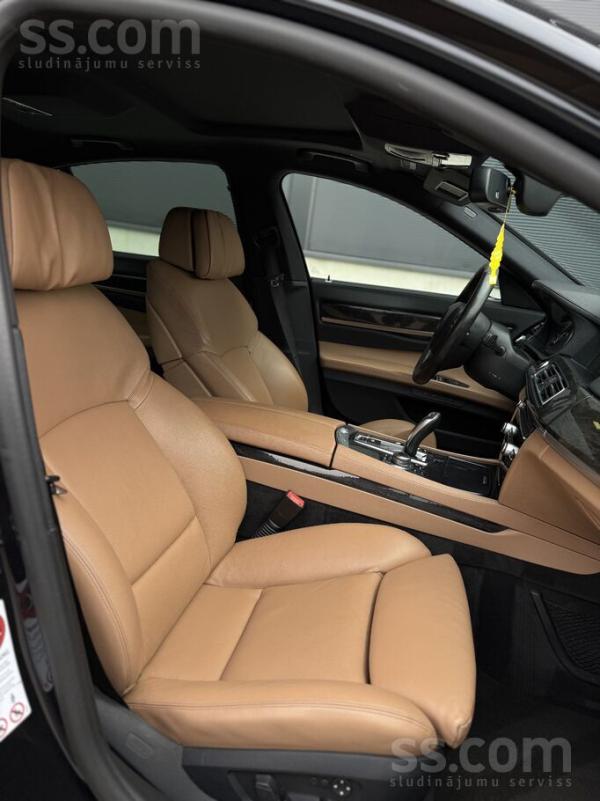 BMW 730 2011 in Liepaja, with an engine capacity of 3.00 L and mileage of 283 thousand km for 8800 €, photo 8 on AUTOMOTO.COM.LV