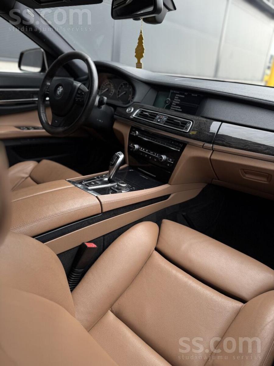 BMW 730 2011 Liepāja, ar dzinēja tilpumu 3.00 L un nobraukumu 283 tūkst. km par 8800 €, foto 9 vietnē AUTOMOTO.COM.LV