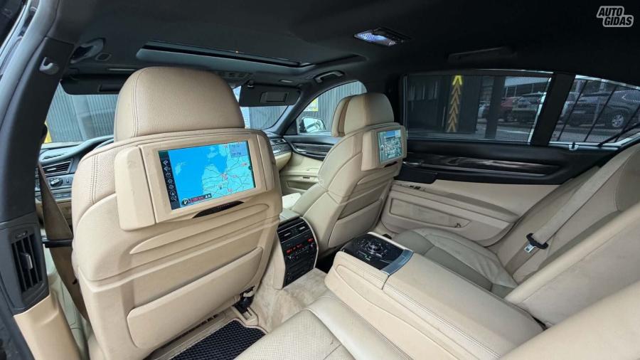 BMW 730 2012 in Siauliai, with an engine capacity of 3.00 L and mileage of 286 thousand km for 9400 €, photo 14 on AUTOMOTO.COM.LV