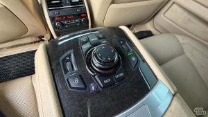 BMW 730 2012 in Siauliai, with an engine capacity of 3.00 L and mileage of 286 thousand km for 9400 €, photo 19 on AUTOMOTO.COM.LV