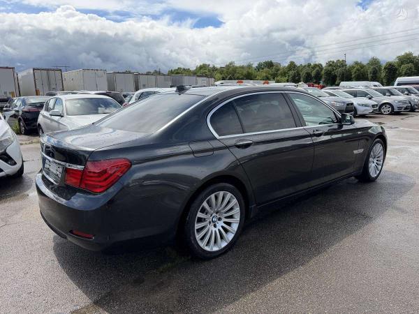 БМВ 730 2012 в Шяуляй, объемом двигателя 3.00 л и пробегом 334 тыс. км за 6800 €, фото 4 на AUTOMOTO.COM.LV