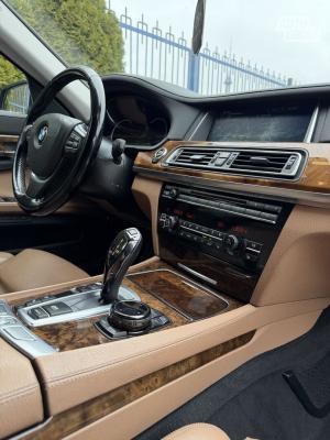 BMW 730 2013 Viļņa, ar dzinēja tilpumu 3.00 L un nobraukumu 298 tūkst. km par 16000 €, foto 12 vietnē AUTOMOTO.COM.LV