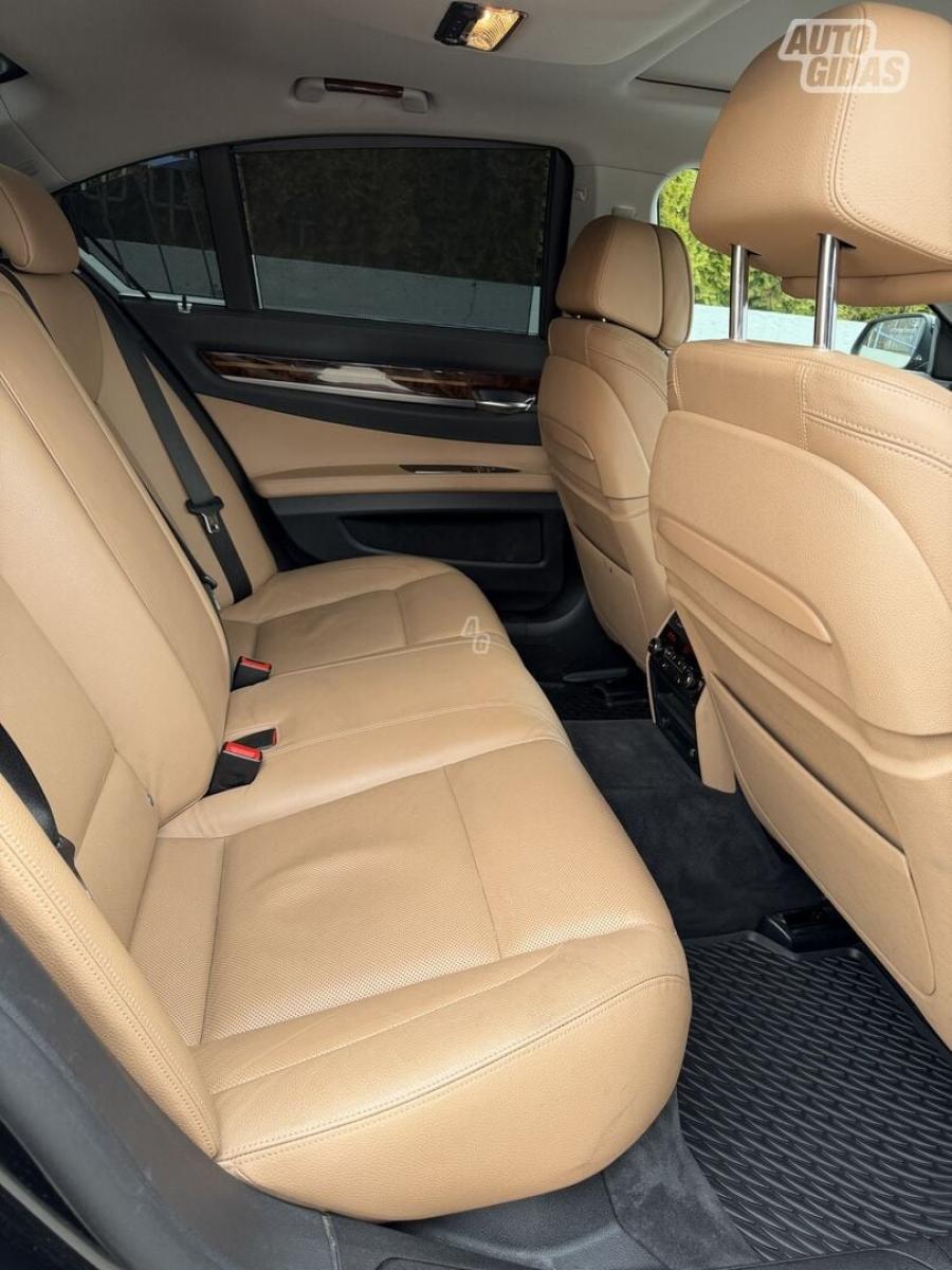 BMW 730 2013 Viļņa, ar dzinēja tilpumu 3.00 L un nobraukumu 298 tūkst. km par 16000 €, foto 13 vietnē AUTOMOTO.COM.LV