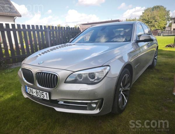 BMW 730 2013 in Riga on AUTOMOTO.COM.LV BMW 730 2013 in Riga, with an engine capacity of 3.00 L and mileage of 325 thousand km for 12950 €, photo 1 on AUTOMOTO.COM.LV