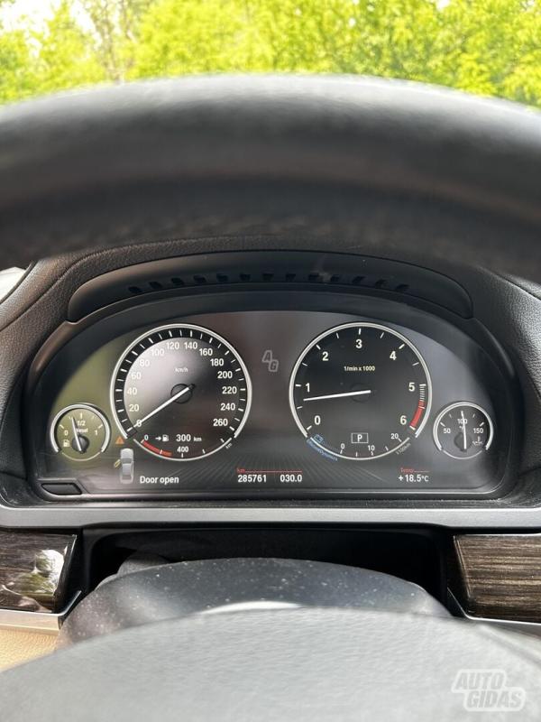 BMW 730 2014 Kauņa, ar dzinēja tilpumu 3.00 L un nobraukumu 286 tūkst. km par 11000 €, foto 4 vietnē AUTOMOTO.COM.LV
