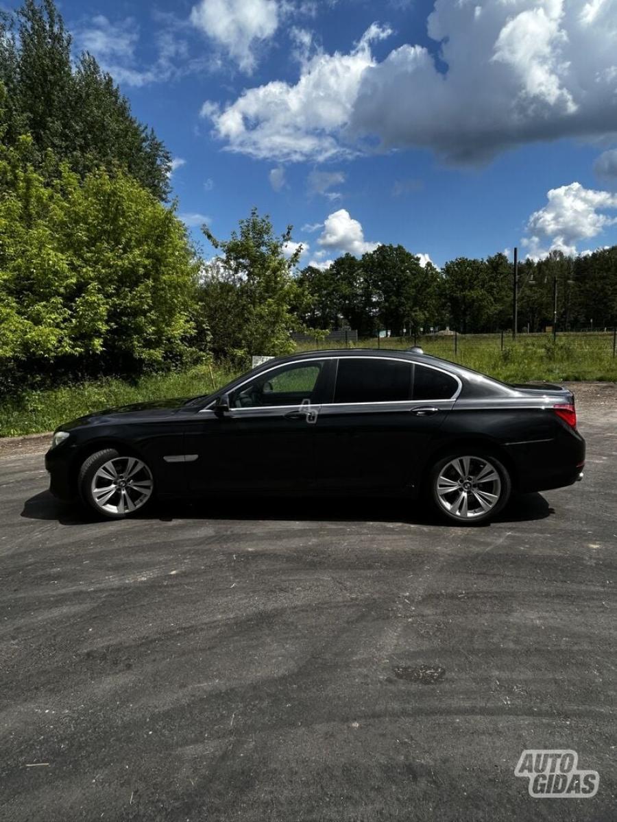 BMW 730 2014 in Kaunas, with an engine capacity of 3.00 L and mileage of 286 thousand km for 11000 €, photo 6 on AUTOMOTO.COM.LV
