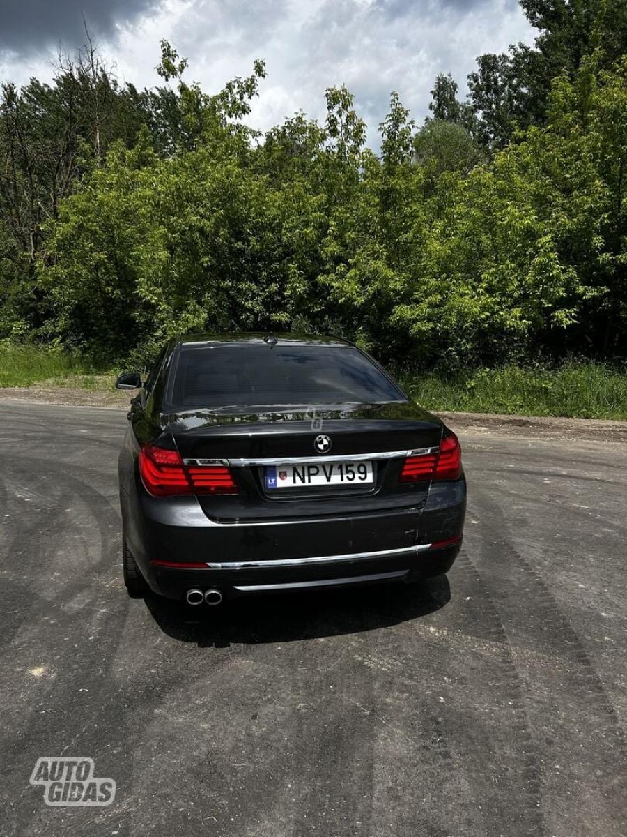 BMW 730 2014 in Kaunas, with an engine capacity of 3.00 L and mileage of 286 thousand km for 11000 €, photo 7 on AUTOMOTO.COM.LV