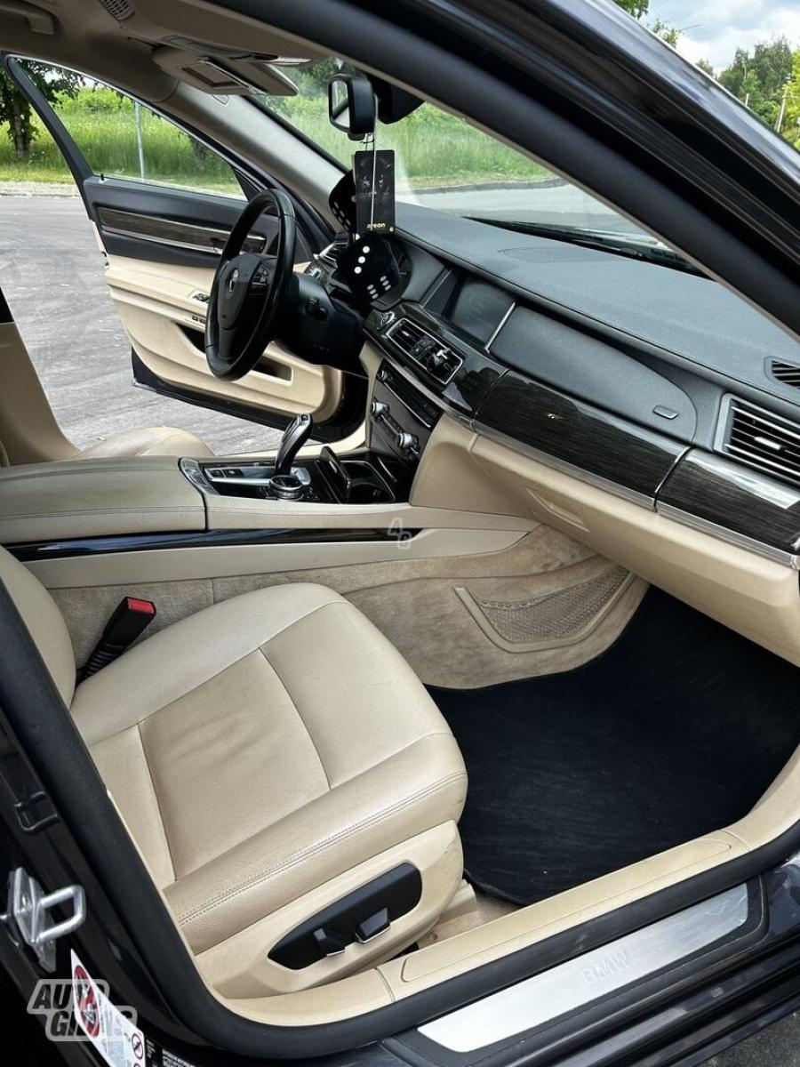 BMW 730 2014 in Kaunas, with an engine capacity of 3.00 L and mileage of 286 thousand km for 11000 €, photo 13 on AUTOMOTO.COM.LV