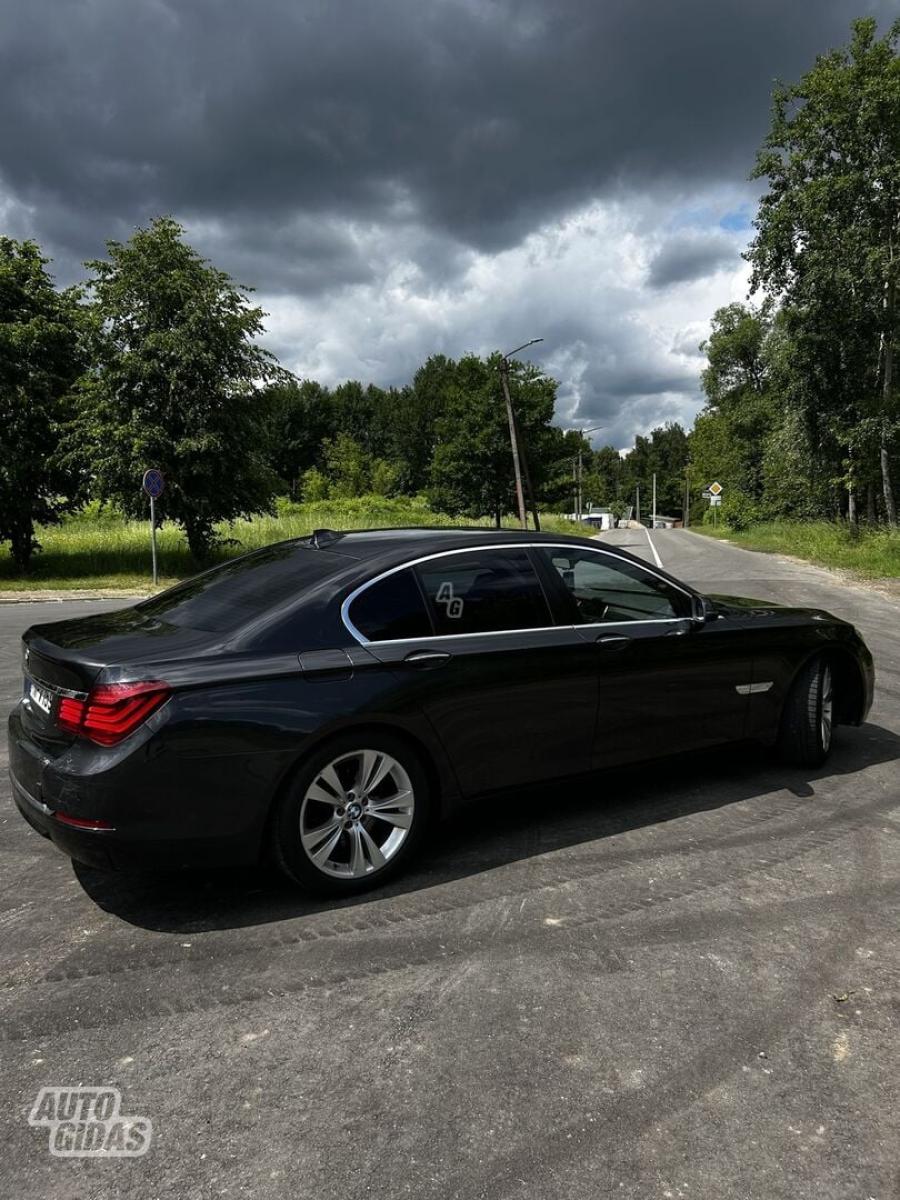 BMW 730 2014 in Kaunas, with an engine capacity of 3.00 L and mileage of 286 thousand km for 6300 €, photo 5 on AUTOMOTO.COM.LV