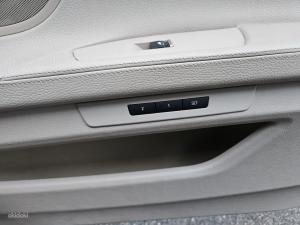 BMW 730 2015 in Tallinn, with an engine capacity of 3.00 L and mileage of 218 thousand km for 17199 €, photo 19 on AUTOMOTO.COM.LV