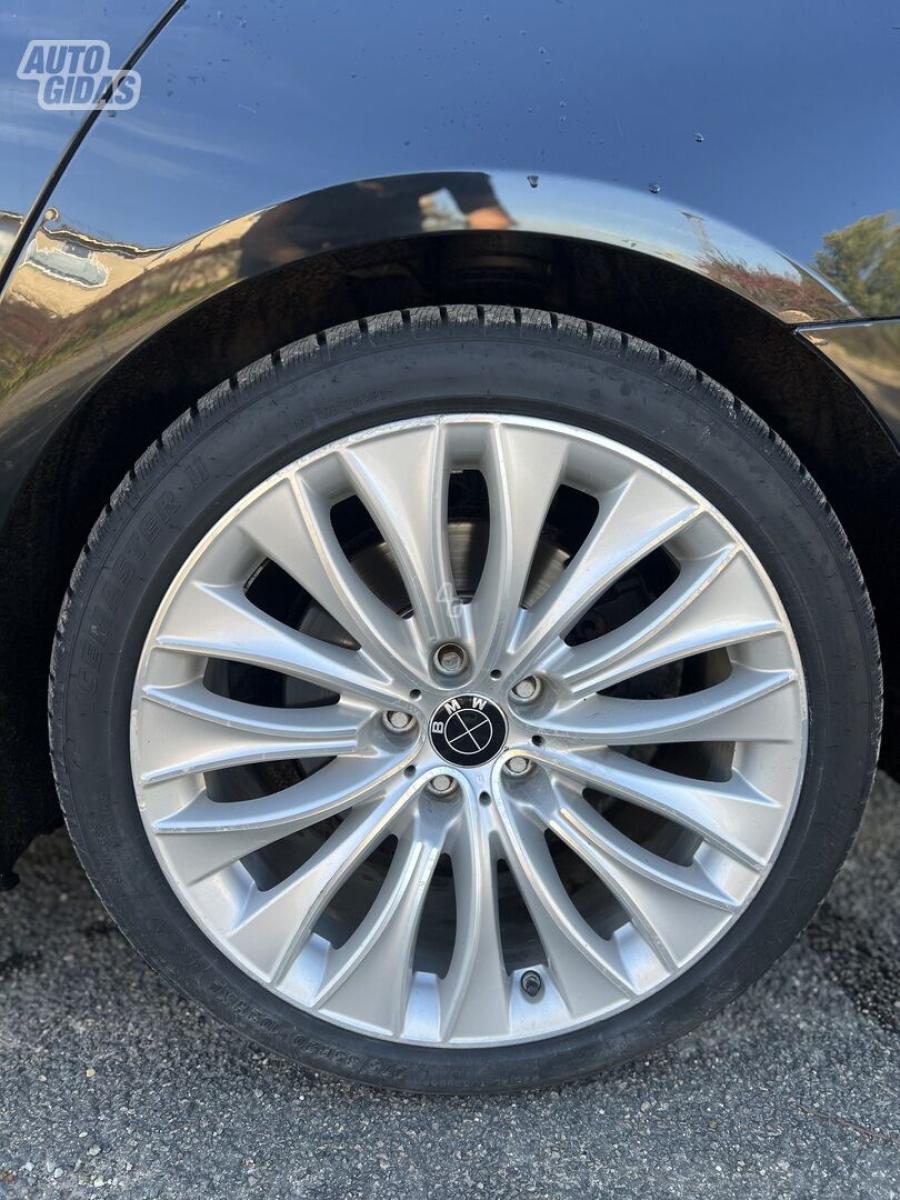 BMW 730 2015 in Pakruojis, with an engine capacity of 3.00 L and mileage of 303 thousand km for 145000 €, photo 13 on AUTOMOTO.COM.LV