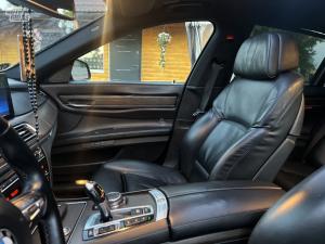 BMW 730 2015 in Pakruojis, with an engine capacity of 3.00 L and mileage of 303 thousand km for 145000 €, photo 21 on AUTOMOTO.COM.LV