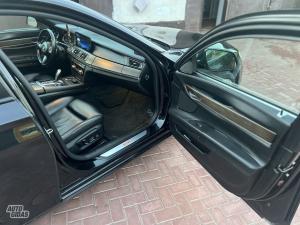 BMW 730 2015 in Pakruojis, with an engine capacity of 3.00 L and mileage of 303 thousand km for 145000 €, photo 23 on AUTOMOTO.COM.LV