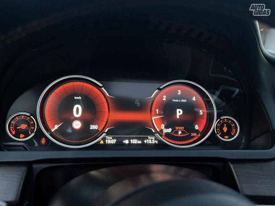 BMW 730 2015 in Pakruojis, with an engine capacity of 3.00 L and mileage of 303 thousand km for 145000 €, photo 27 on AUTOMOTO.COM.LV