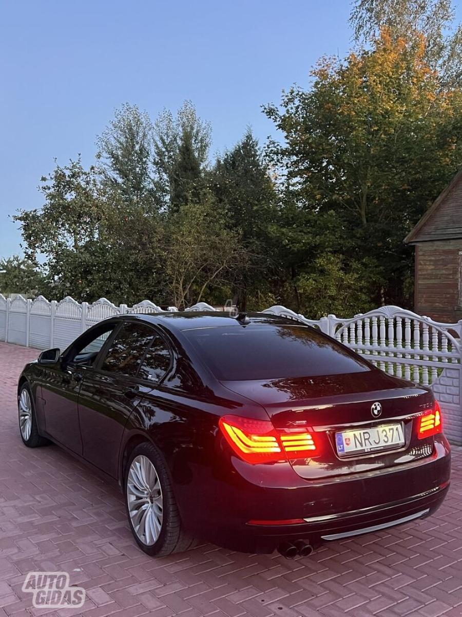 BMW 730 2015 in Pakruojis, with an engine capacity of 3.00 L and mileage of 303 thousand km for 145000 €, photo 35 on AUTOMOTO.COM.LV