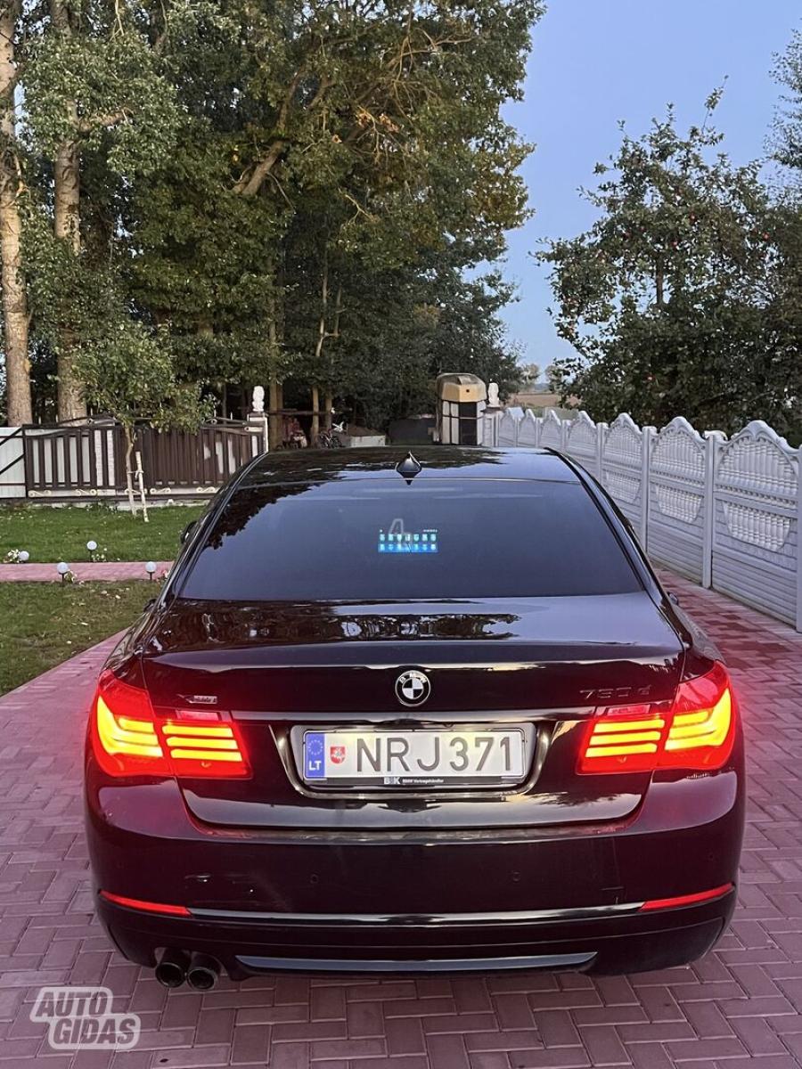 BMW 730 2015 in Pakruojis, with an engine capacity of 3.00 L and mileage of 303 thousand km for 145000 €, photo 36 on AUTOMOTO.COM.LV