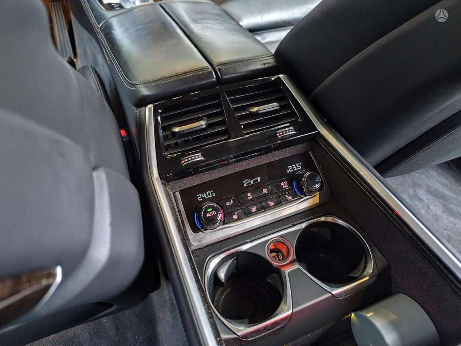 BMW 730 2016 in Kaunas, with an engine capacity of 0.00 L and mileage of 260 thousand km for 28000 €, photo 16 on AUTOMOTO.COM.LV