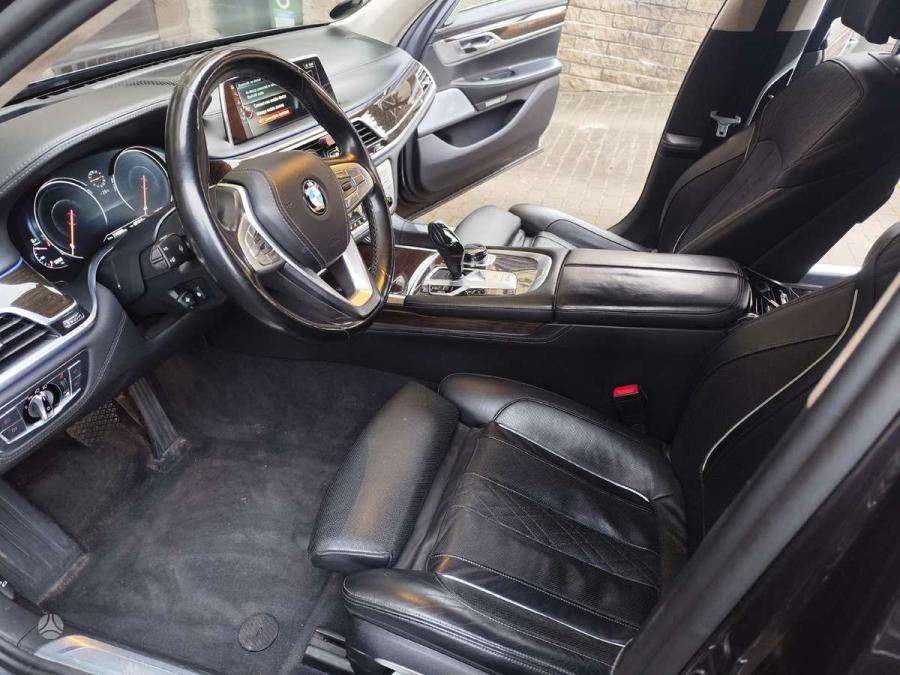 BMW 730 2016 in Kaunas, with an engine capacity of 0.00 L and mileage of 260 thousand km for 28000 €, photo 20 on AUTOMOTO.COM.LV