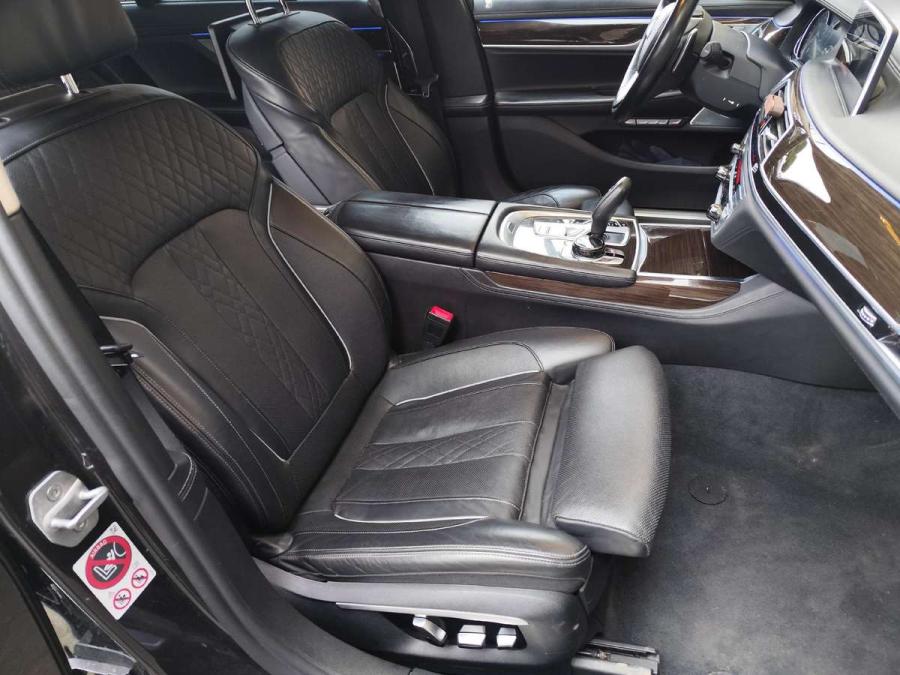 BMW 730 2016 in Kaunas, with an engine capacity of 0.00 L and mileage of 260 thousand km for 28000 €, photo 22 on AUTOMOTO.COM.LV